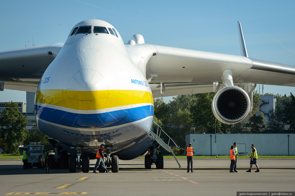 An 225 Mriya The Largest Aircraft In The World Ukraine Travel Blog