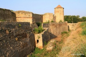 The largest medieval fortress in Ukraine · Ukraine travel blog